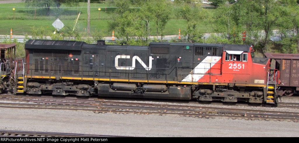 CN 2551